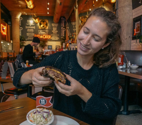 5 Practical Tips for Eating Alone at Restaurants | Tall Girl Big World