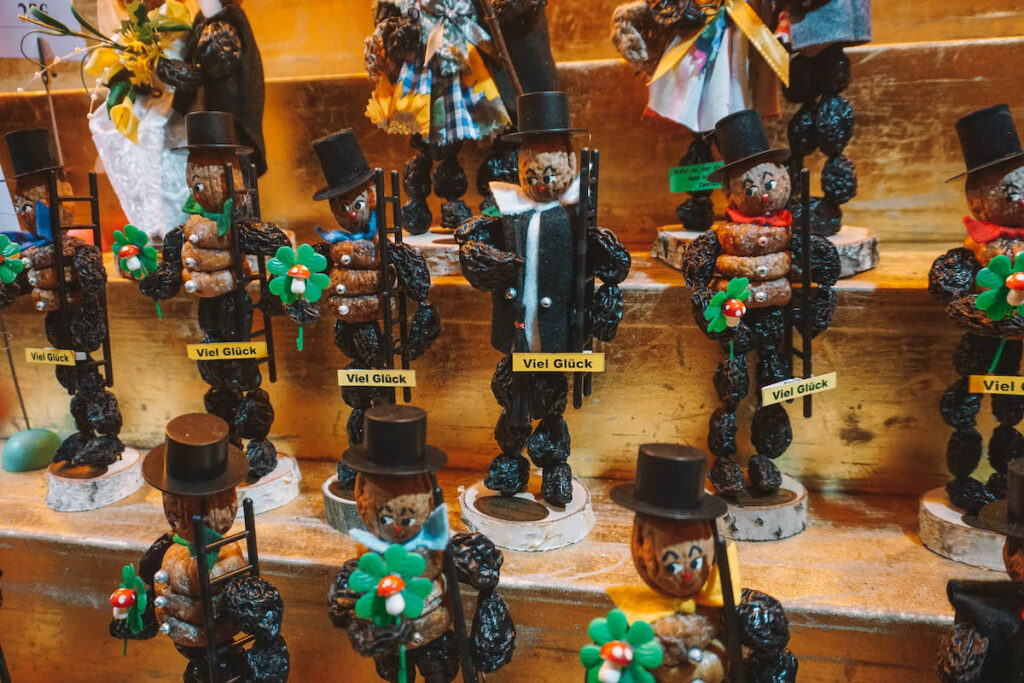 What to Do, See, & Eat at the Nuremberg Christkindlesmarkt | Tall Girl ...